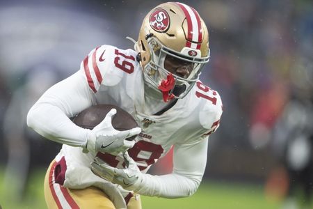 49ers activate WR Samuel, promote RB Hasty to roster