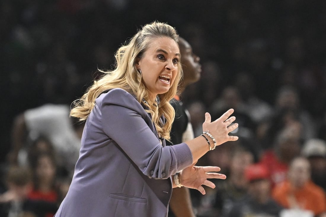 Stephen A. Smith backs Becky Hammon for NBA job after WNBA title triumph